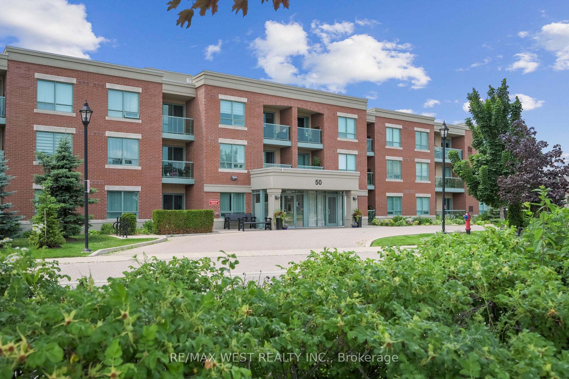 117 - 50 Via Rosedale, Brampton, ON L6R 3Z7