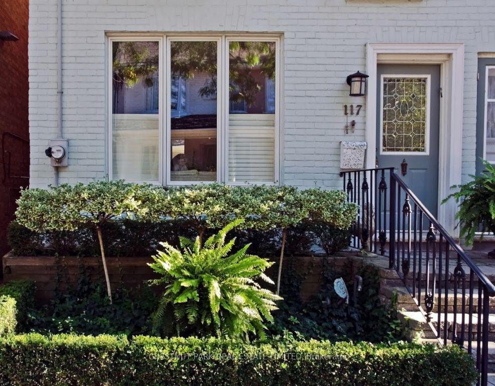 117 Alcorn Avenue, Toronto, ON M4V 1E4