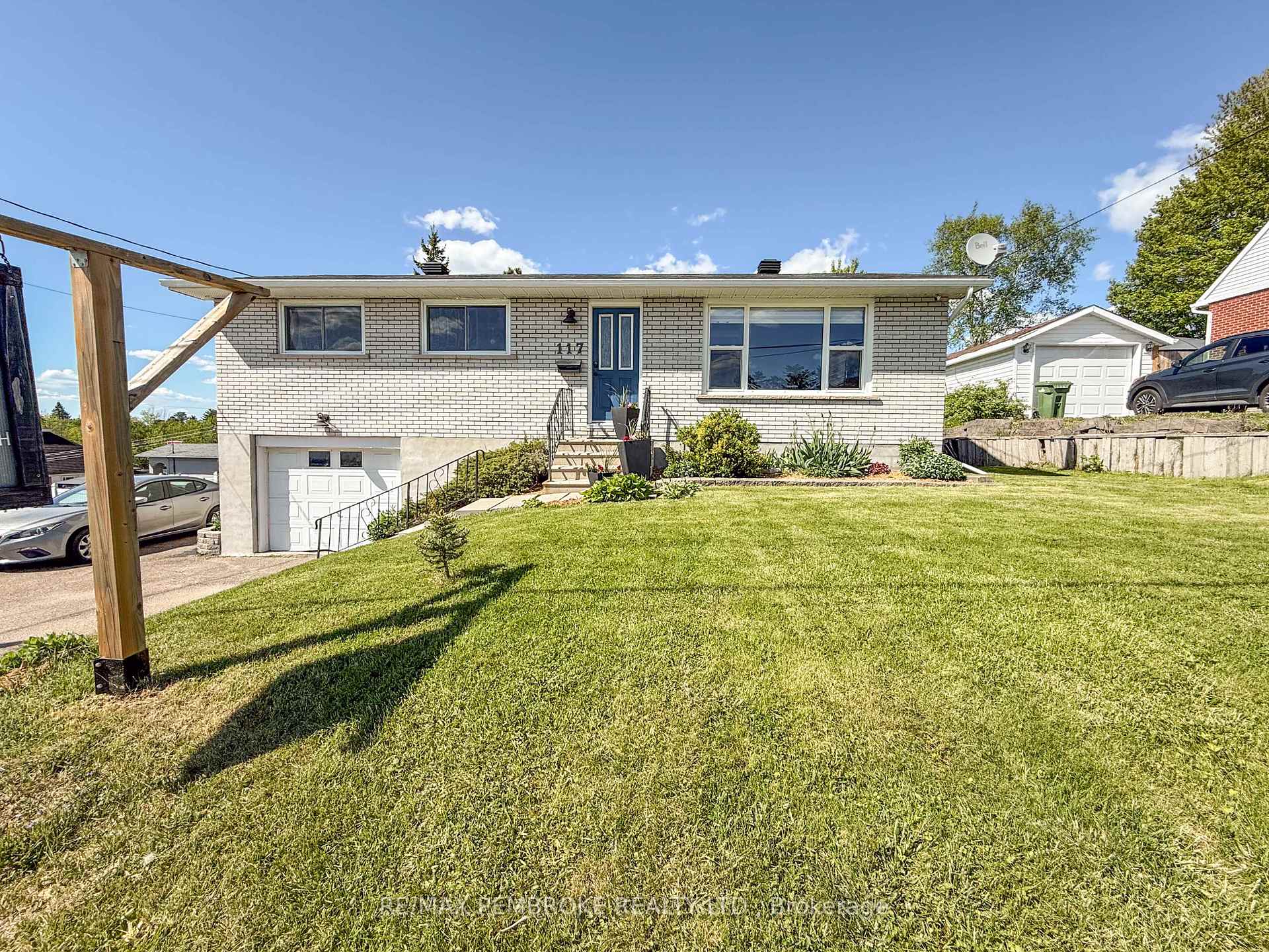 Pembroke Real Estate MLS® Listings & Houses For Sale