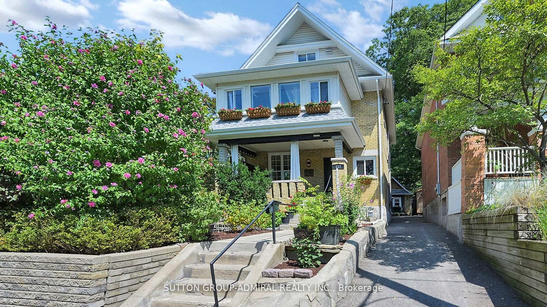 3rd Flr - 117 Bellhaven Road, Toronto, ON M4L 3J9