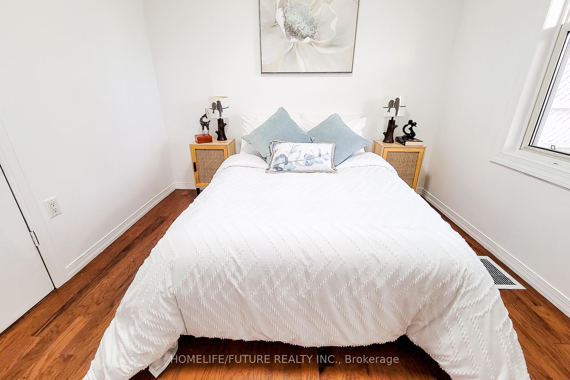 117 Harmony Avenue, Hamilton, ON L8H 4Y2