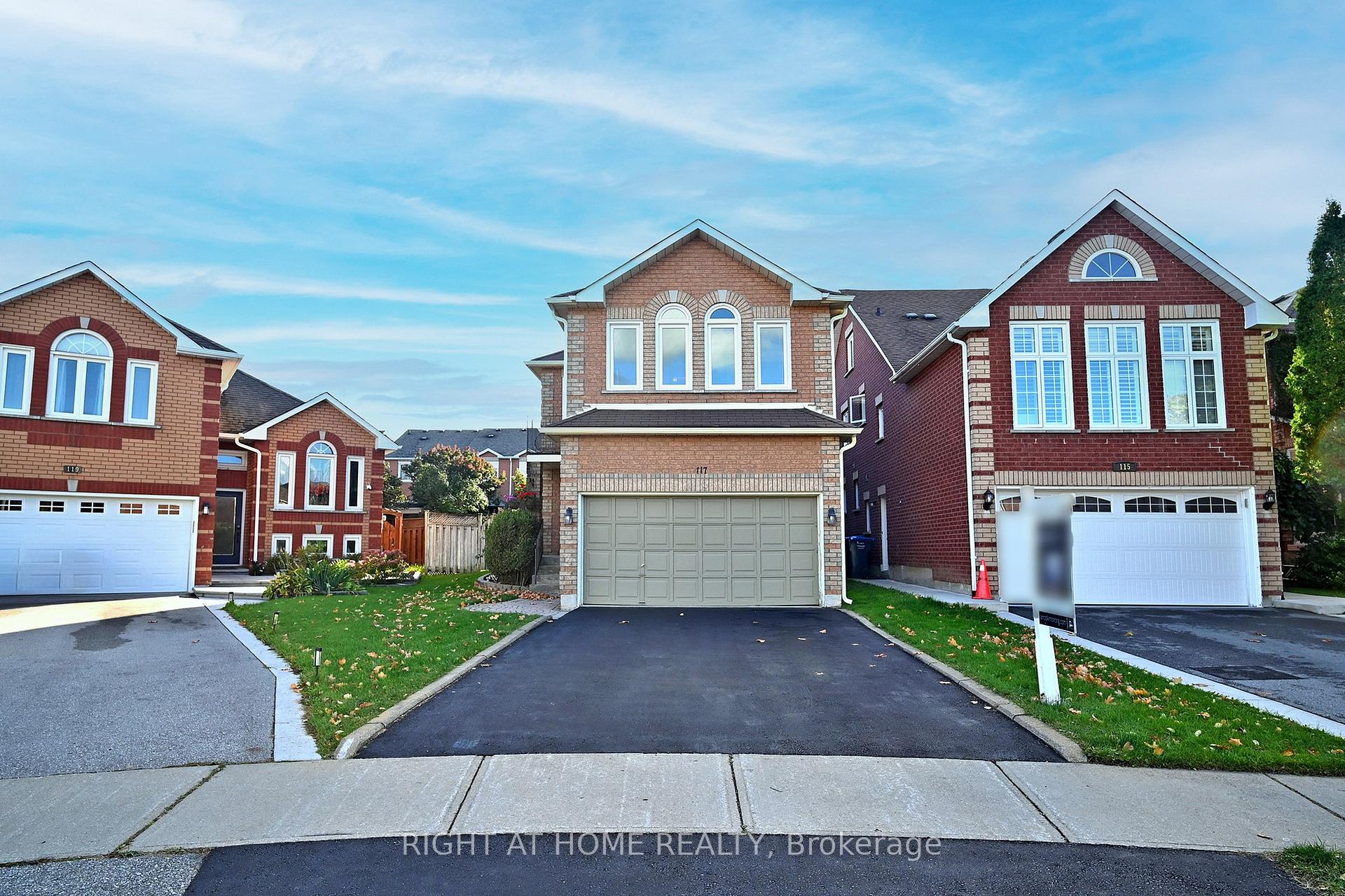 117 Lent Crescent, Brampton, ON L6Y 5E6