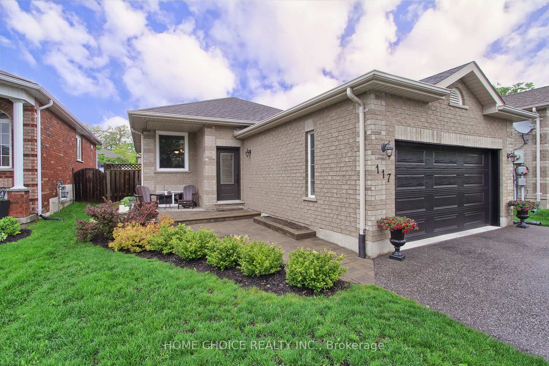 117 MONIQUE Crescent W, Barrie, ON L4M 6Y5