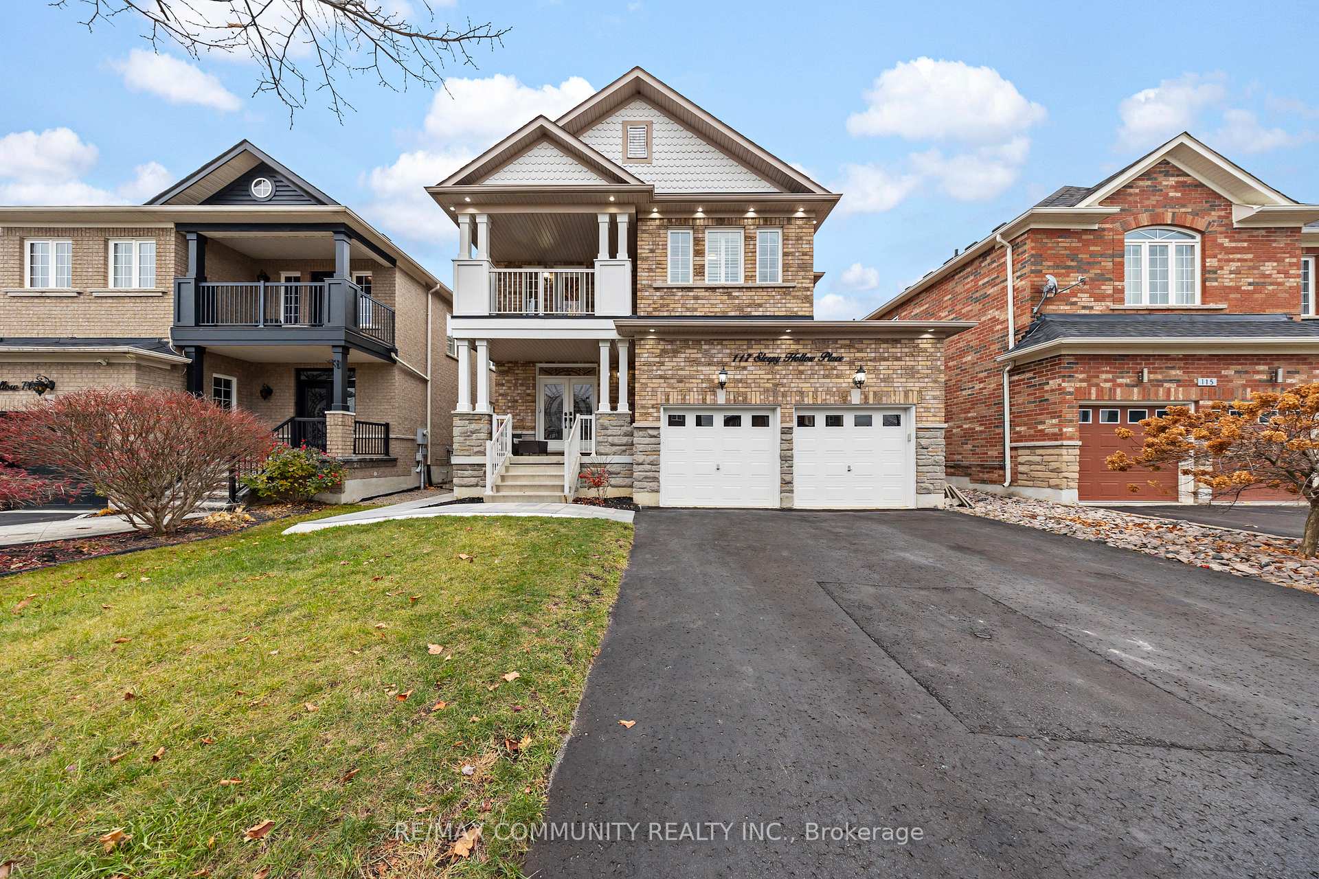 117 Sleepy Hollow Place, Whitby, ON L1R 0E4