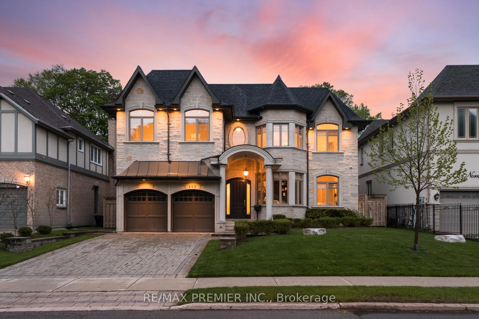 117 Upper Canada Drive, Toronto, ON M2P 1S7