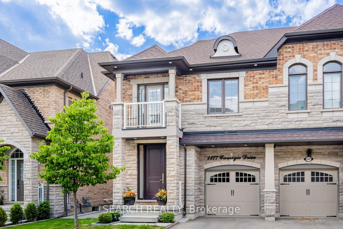 1177 Carnegie Drive, Mississauga, ON L5E 0A6