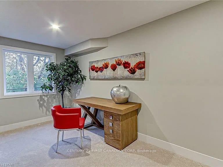 122 - 177 Edgevalley Road, London East, ON N5V 0C5