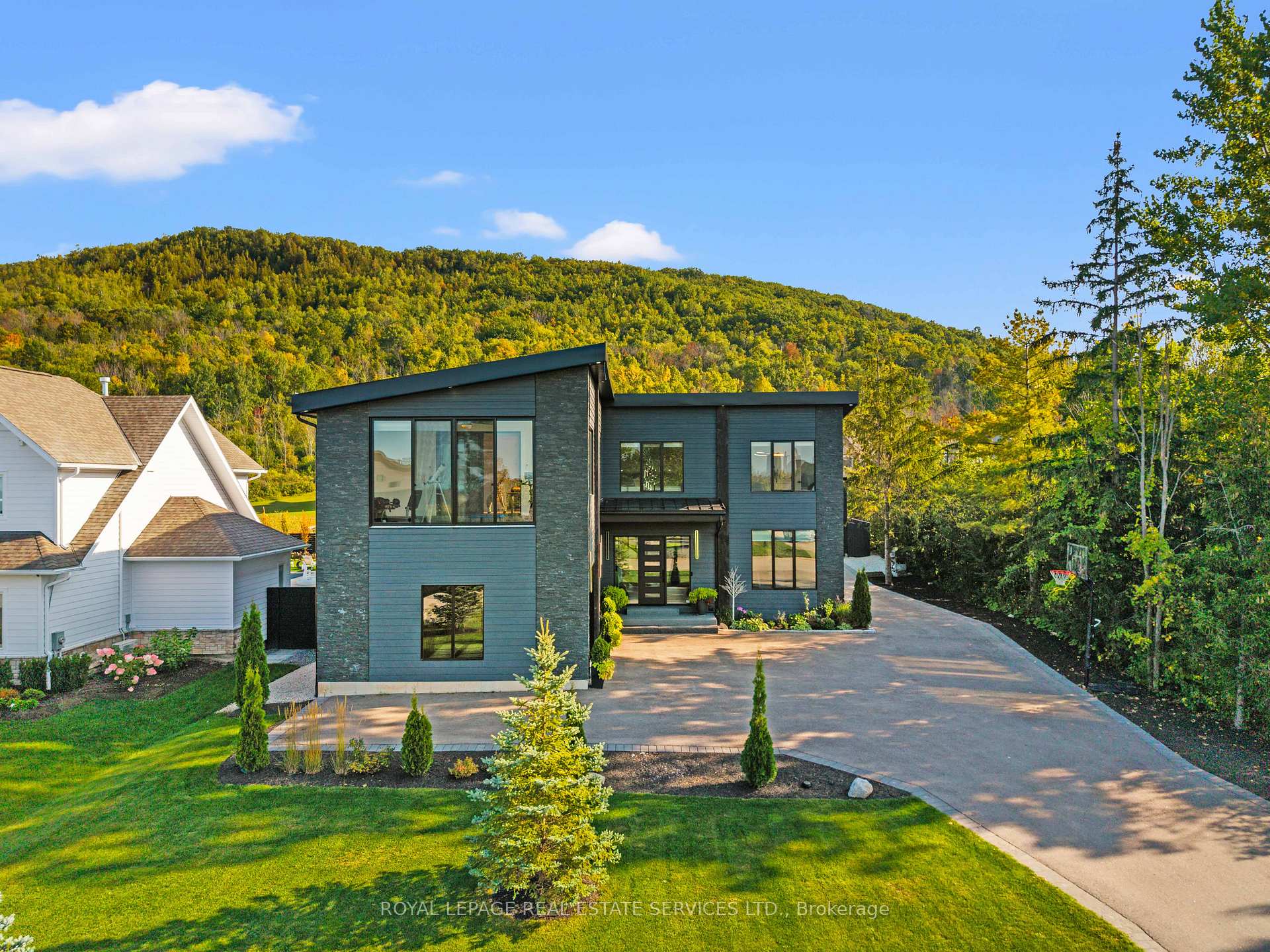 118 Barton Boulevard, Blue Mountains, ON N0H 1J0