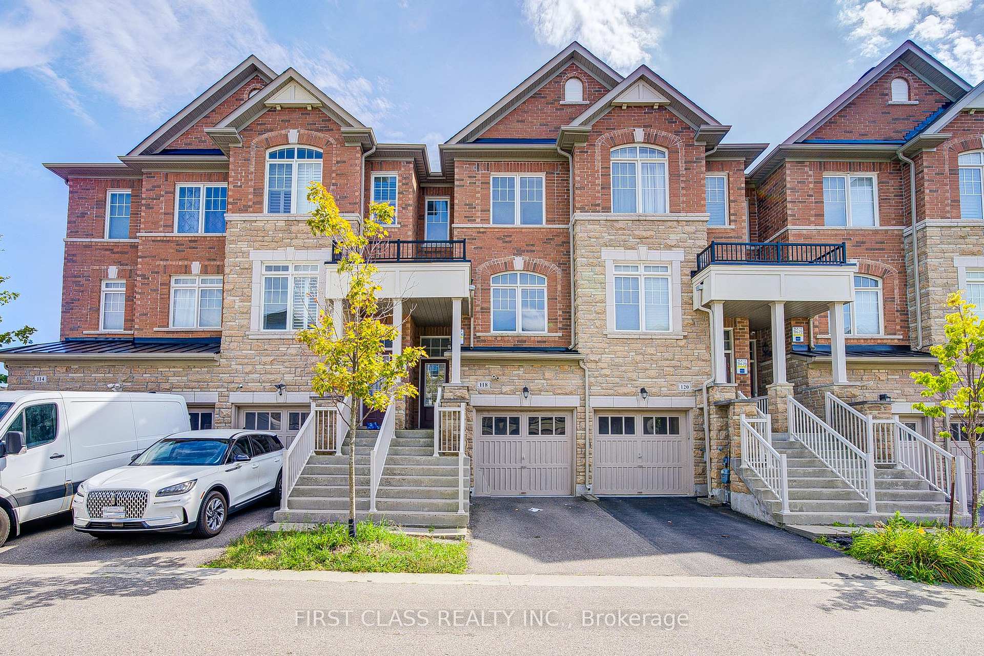 118 Dundas Way, Markham, ON L6E 0R2