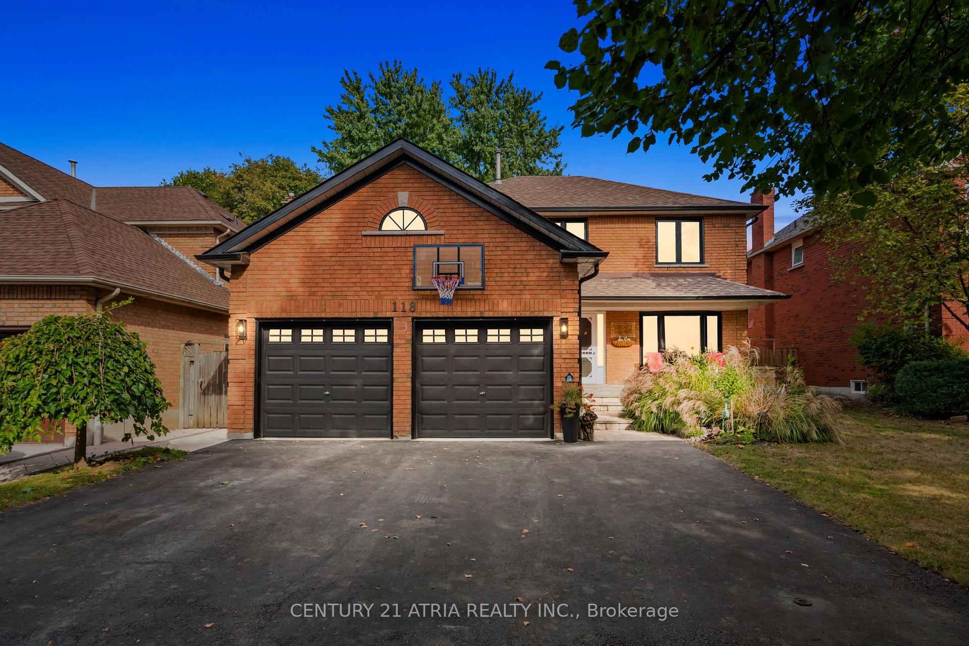 118 Erickson Drive, Whitby, ON L1N 8S9