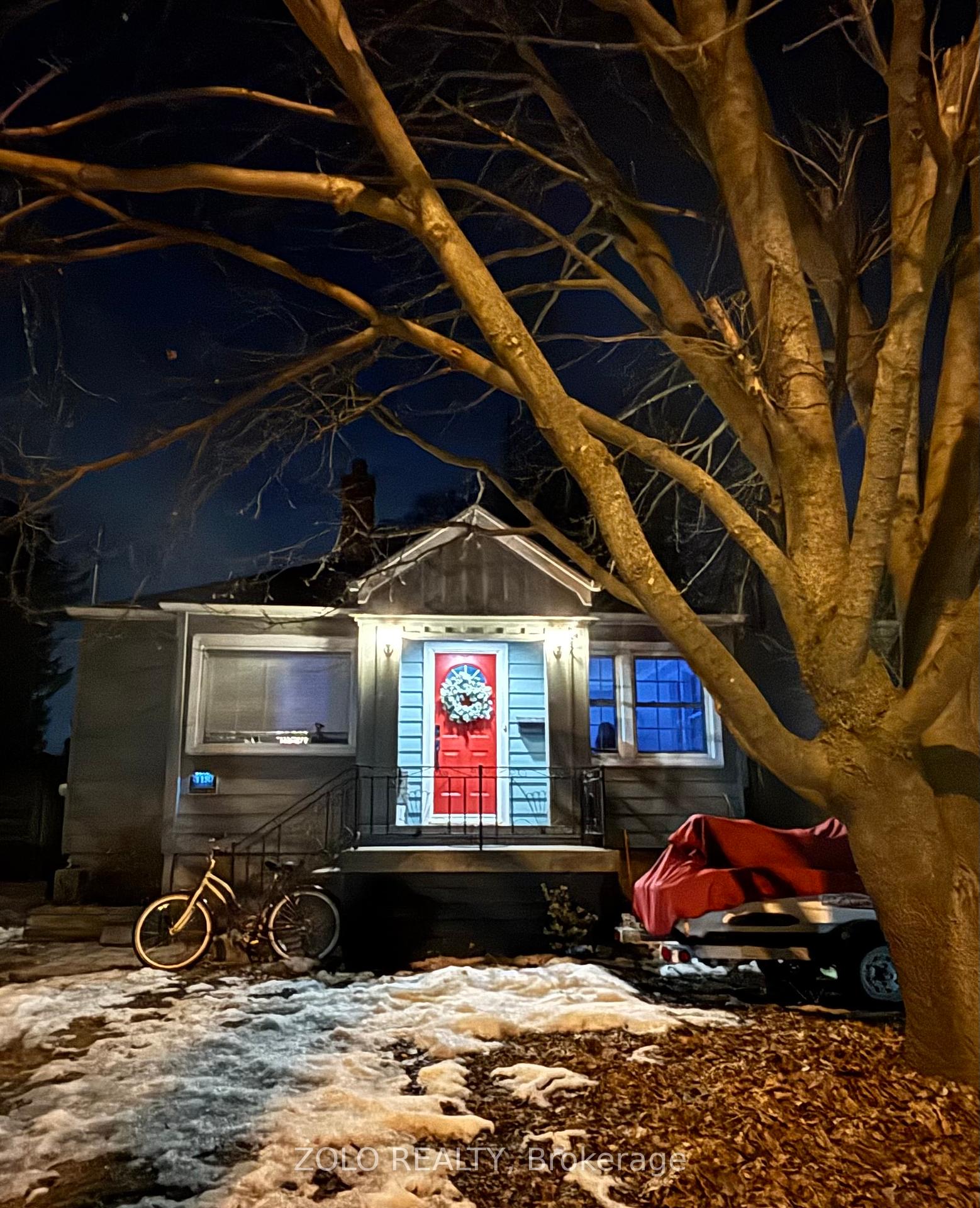 118 Gradwell Drive, Toronto, ON M1M 2N2