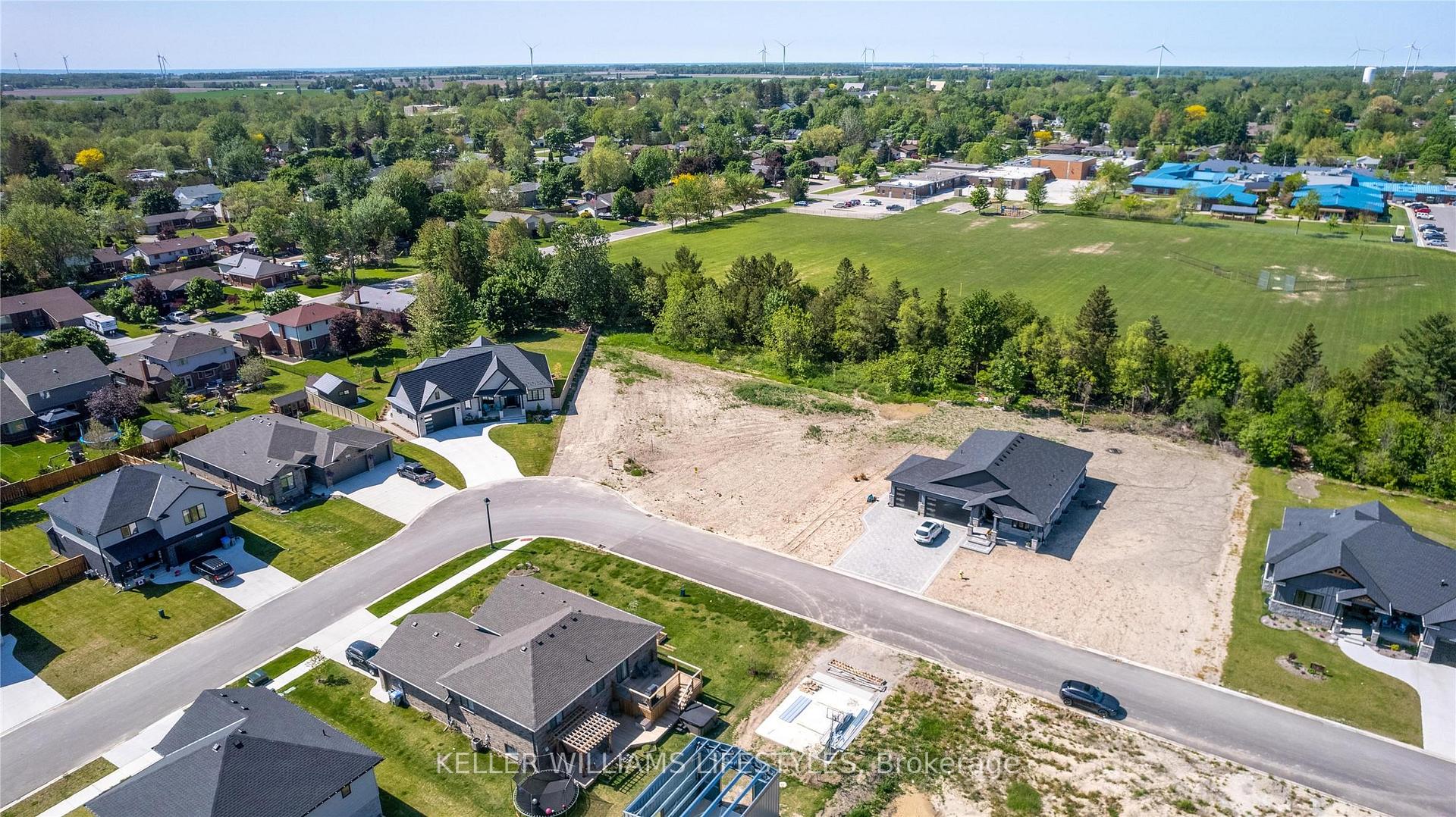 118 PHIBBS Street, Lambton Shores, ON N0N 1J0