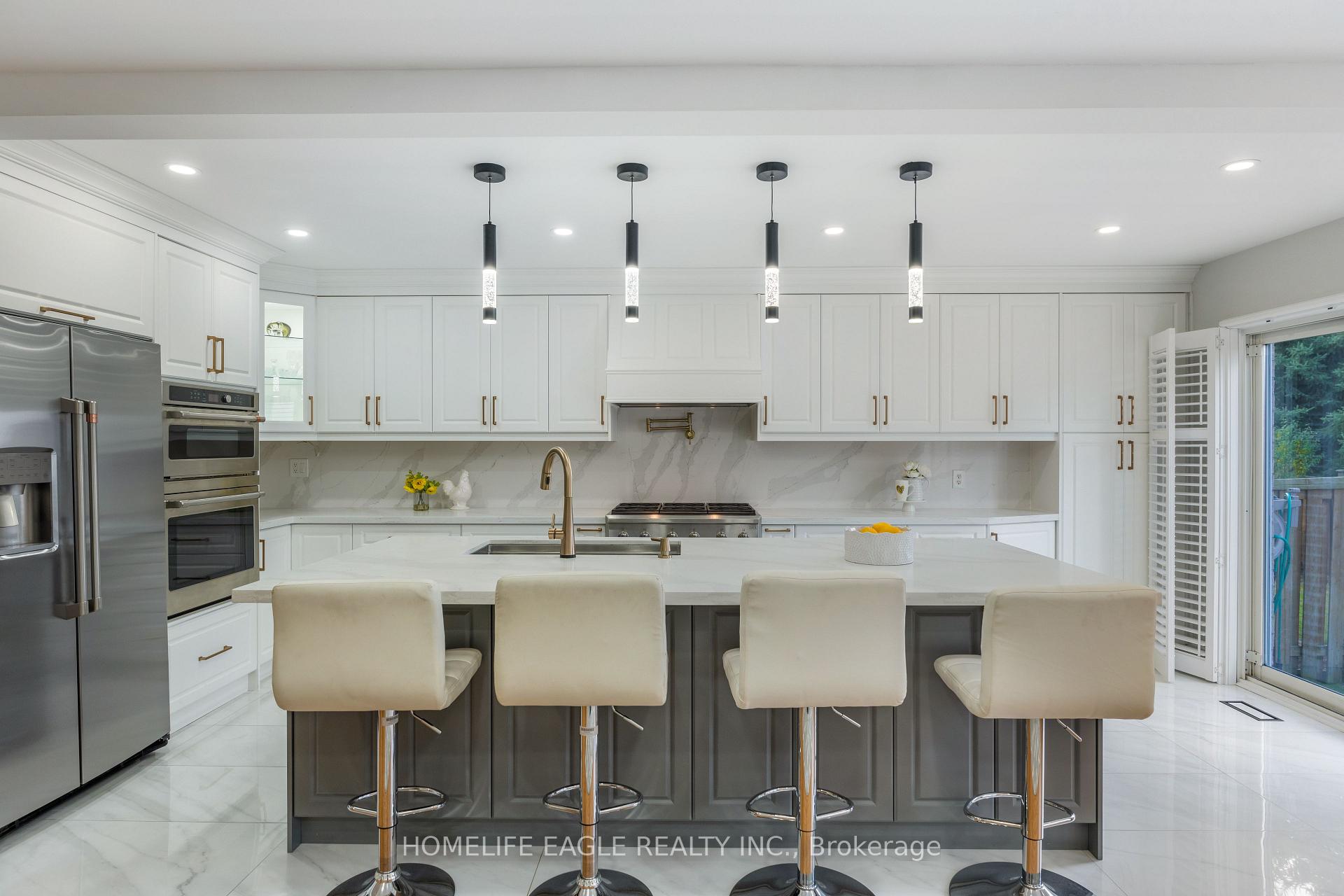 118 Sunridge Street, Richmond Hill, ON L4E 3Z2