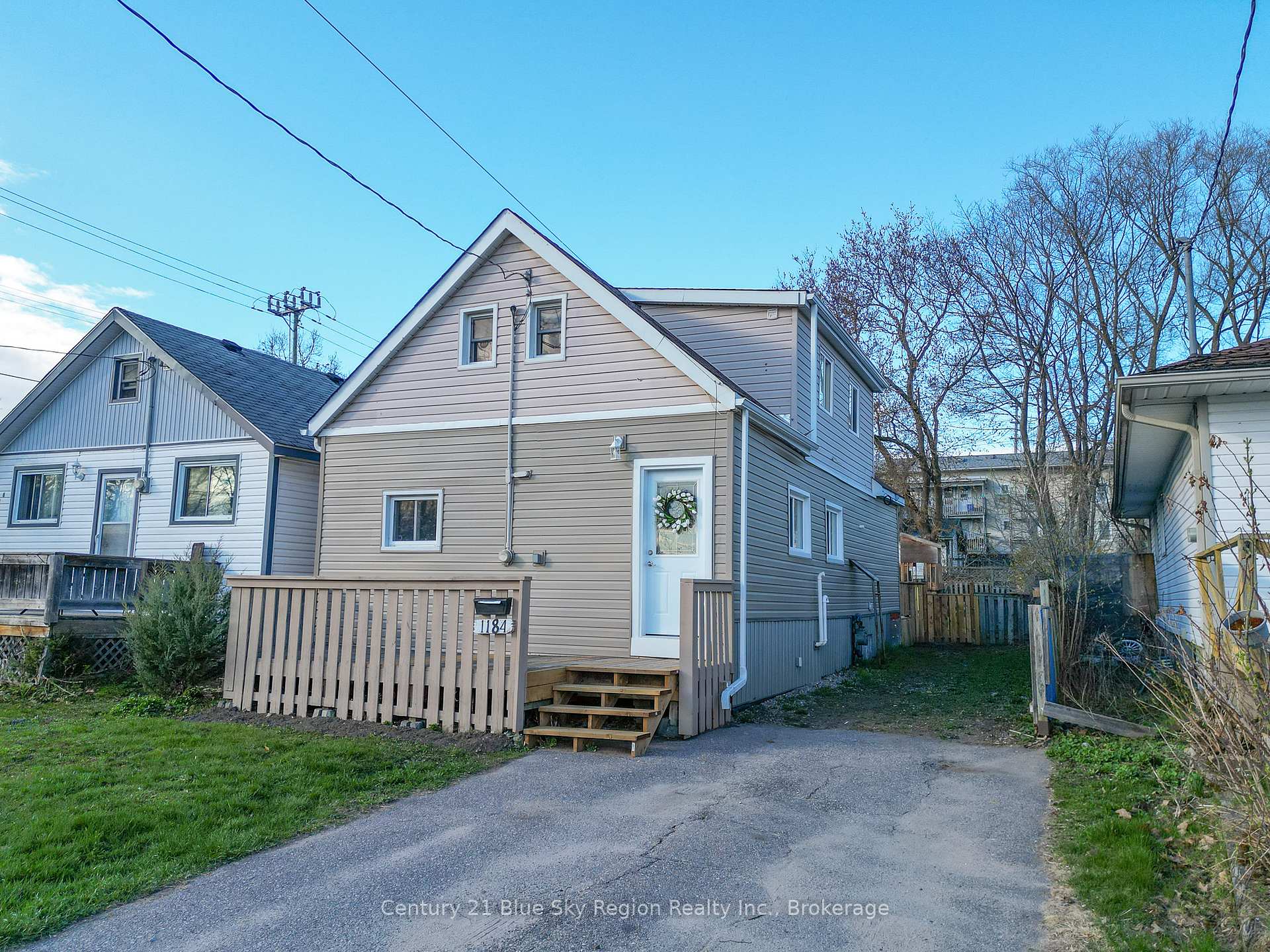 1184 Mcintyre Street W, North Bay, ON P1B 3A8