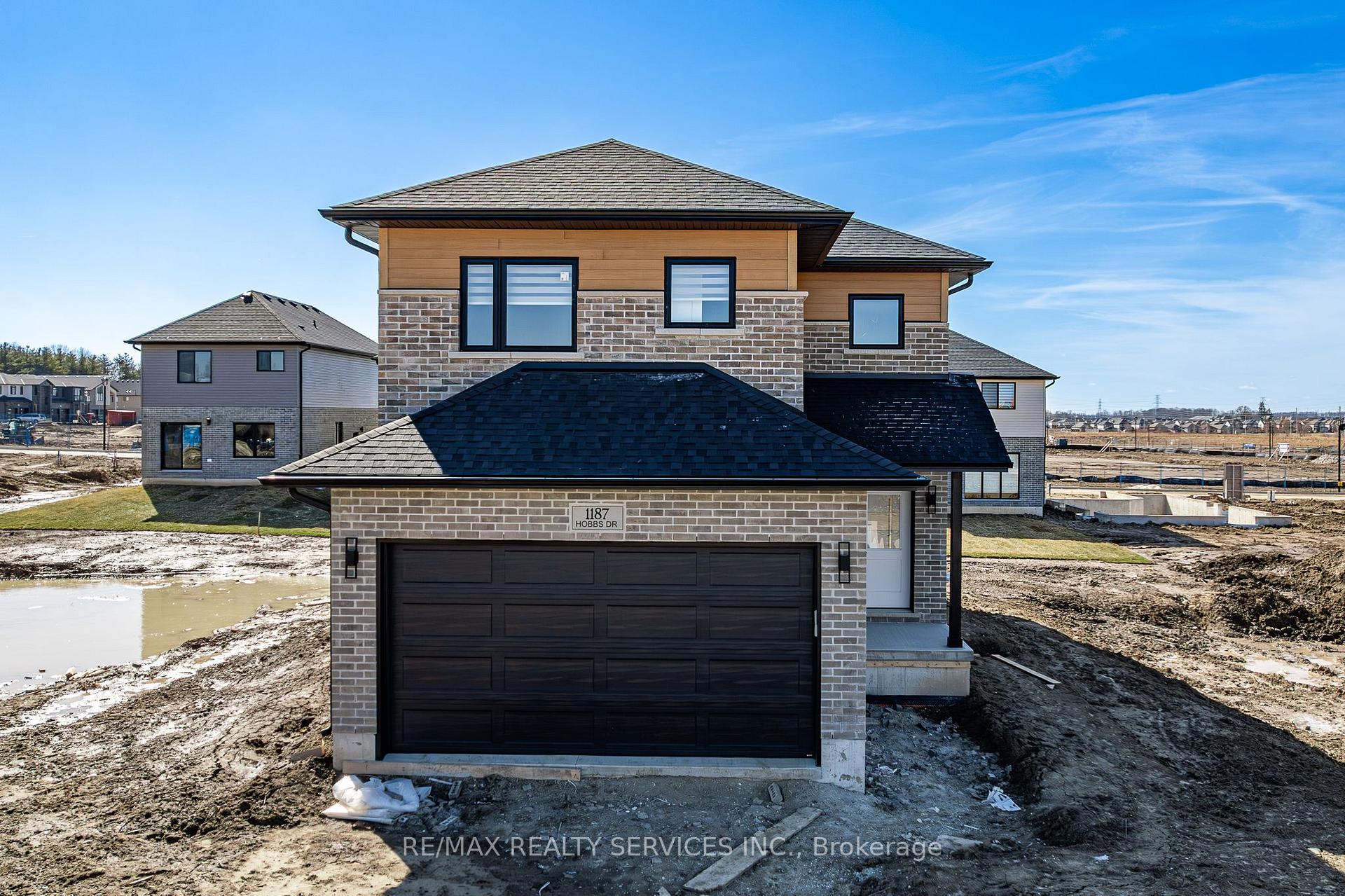 1187 Hobbs Drive, London South, ON N6M 1E8