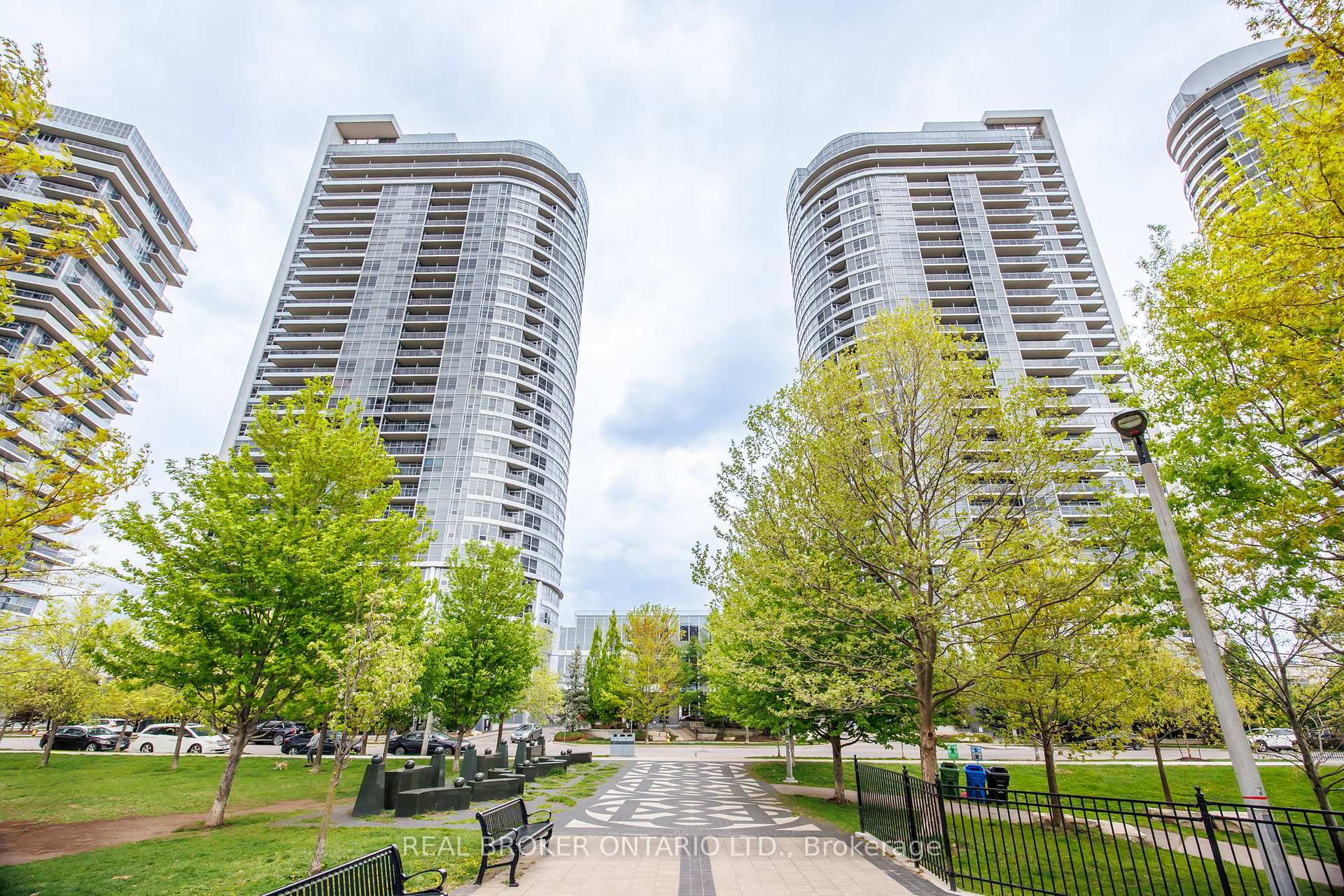 119 - 181 Village Green Square, Toronto, ON M1S 0K6