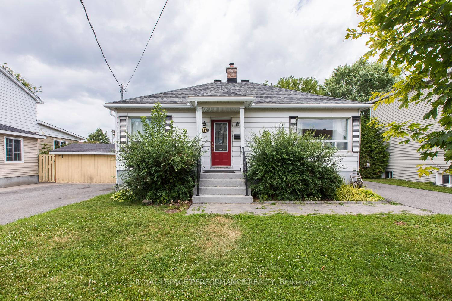 119 Glynn Avenue, Overbrook - Castleheights and Area, ON K1K 1S7