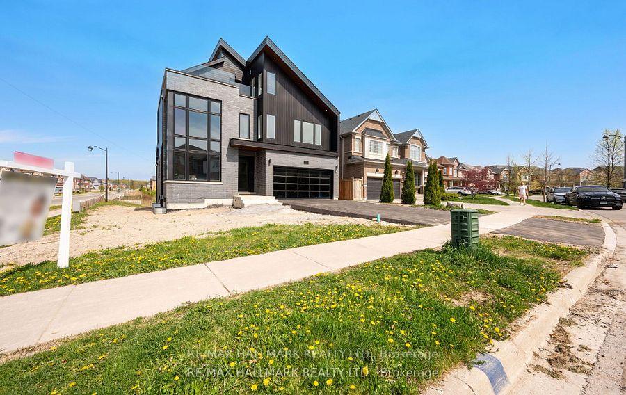 119 Pointon Street, Aurora, ON L4G 0J7