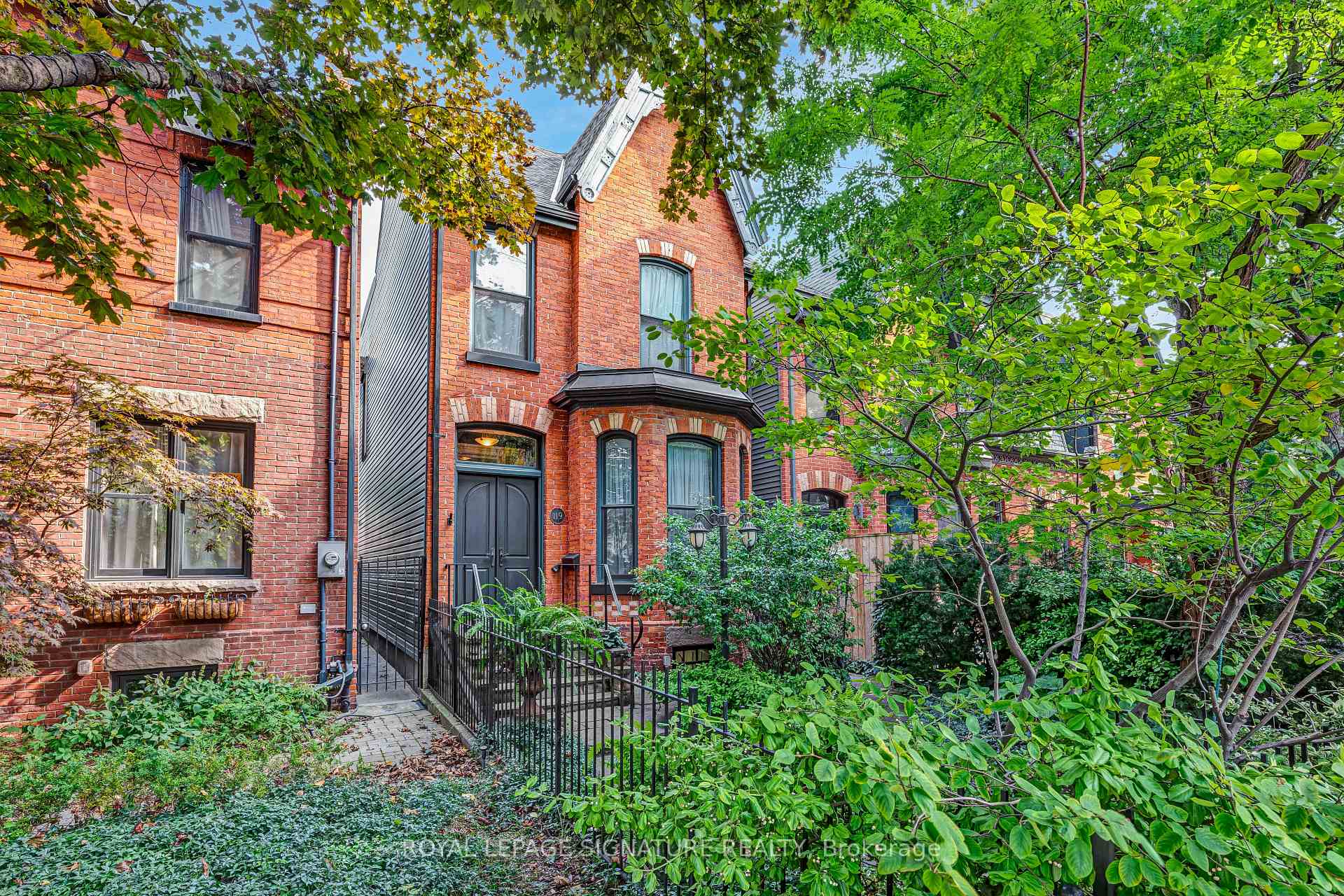 119 Robert Street, Toronto, ON M5S 2K5