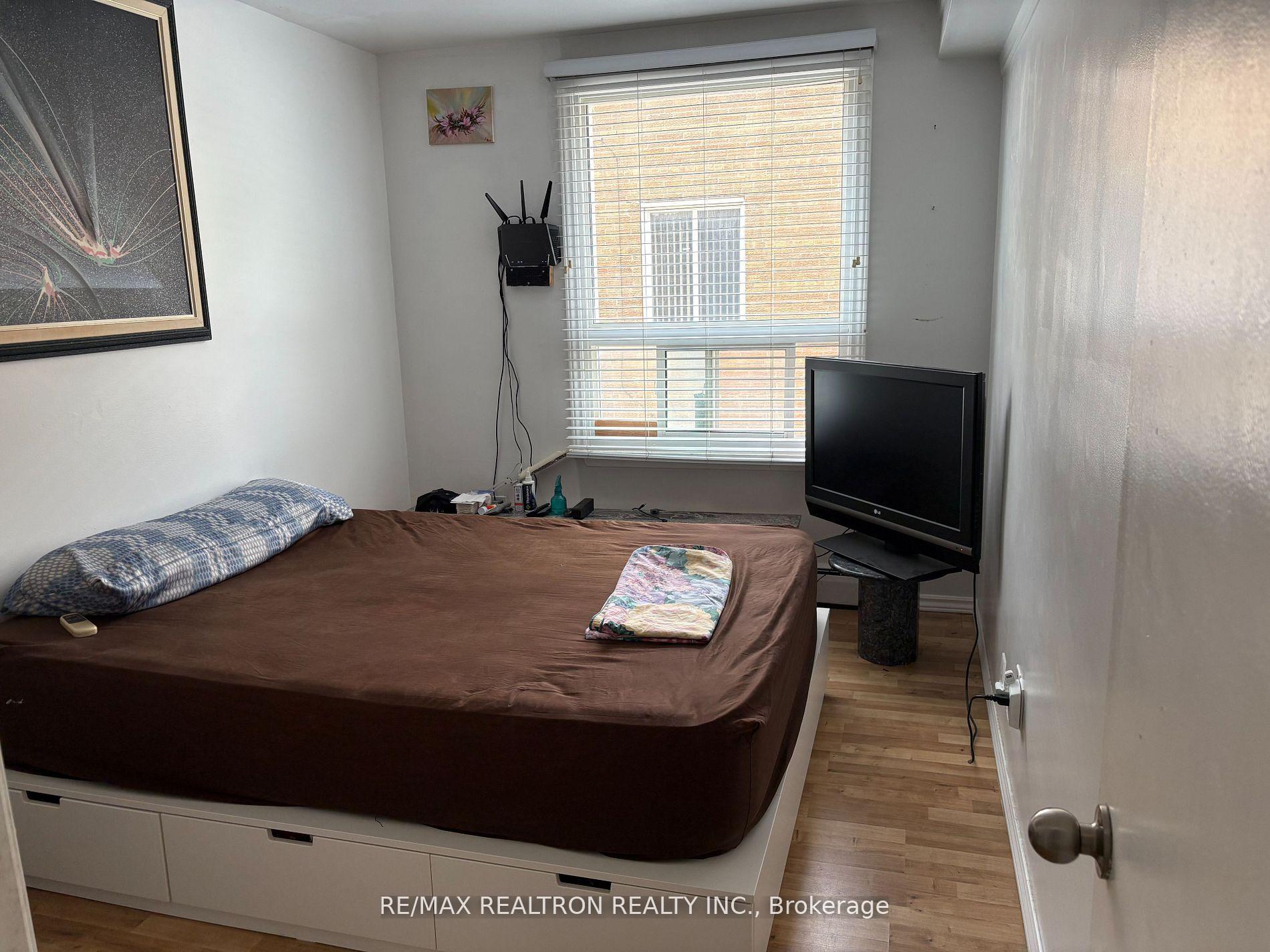 1195 Lakeshore Road E, Mississauga, ON L5E 1G1