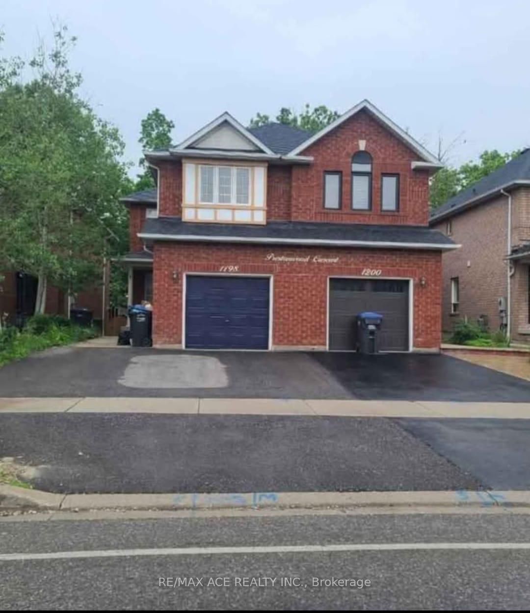 1271 Prestonwood Crescent, Mississauga, ON L5V 2Y9