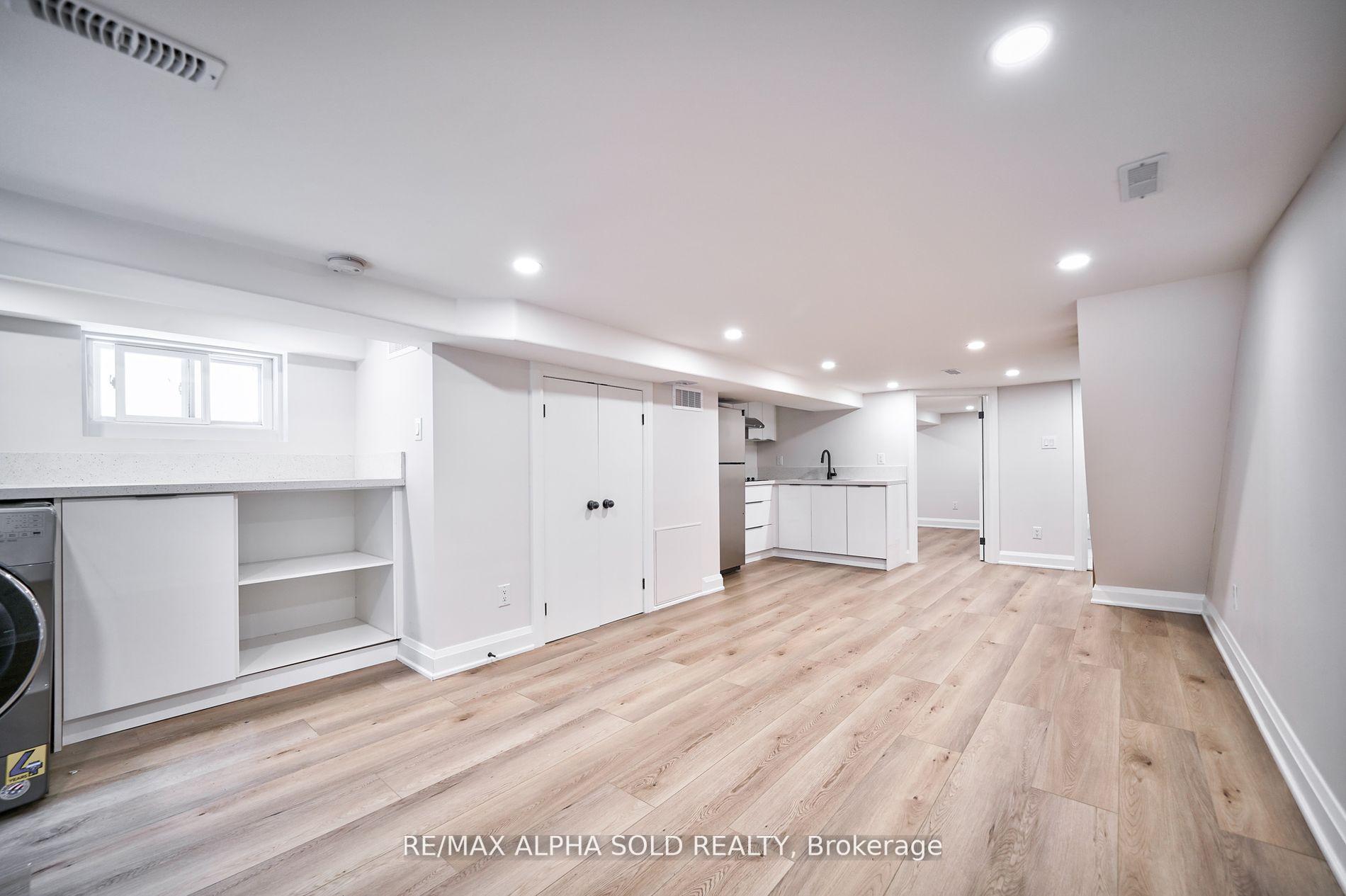 BSMT - 11A Endean Avenue, Toronto, ON M4M 1W5