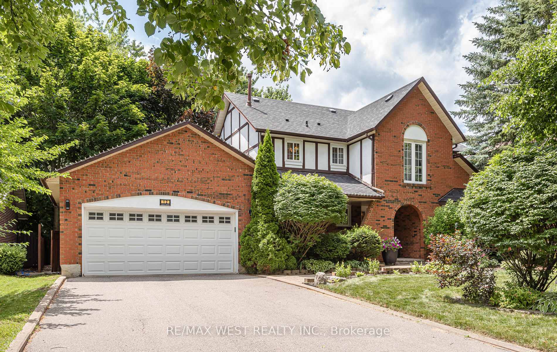 12 Axminster Road, Brampton, ON L6Z 1T1