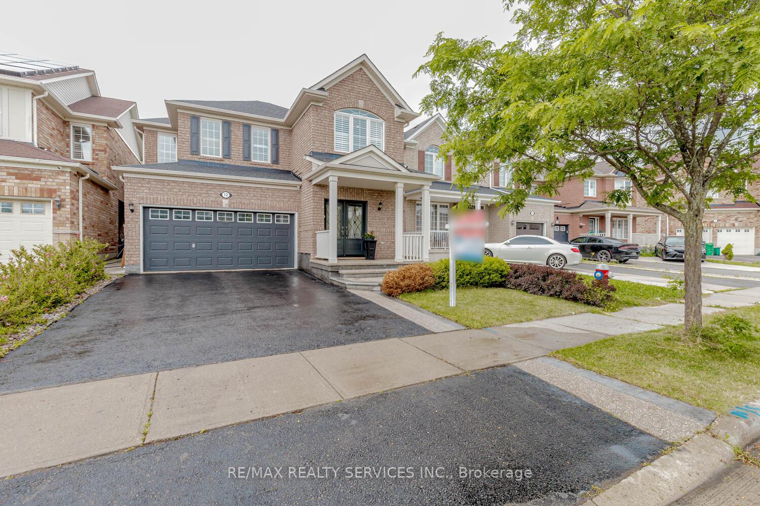 12 Benmore Crescent, Brampton, ON L6P 2S8