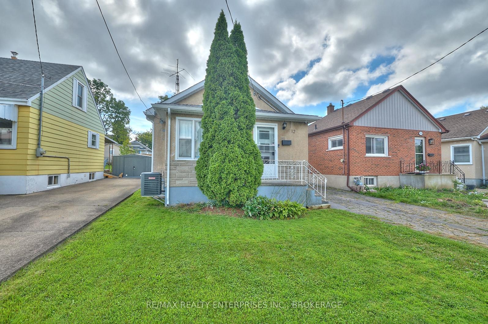 12 Fairburn Avenue, St. Catharines, ON L2T 1B2