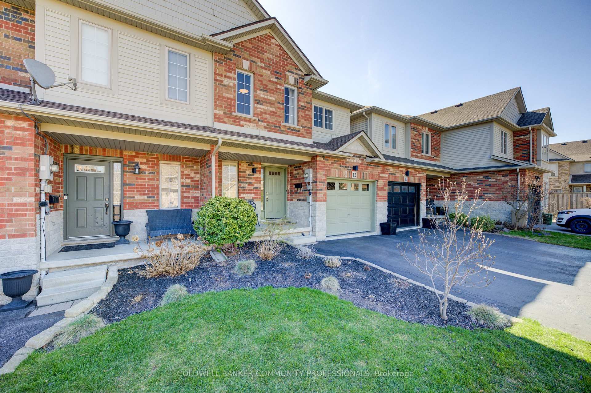 12 Gage Street, Grimsby, ON L3M 5E4