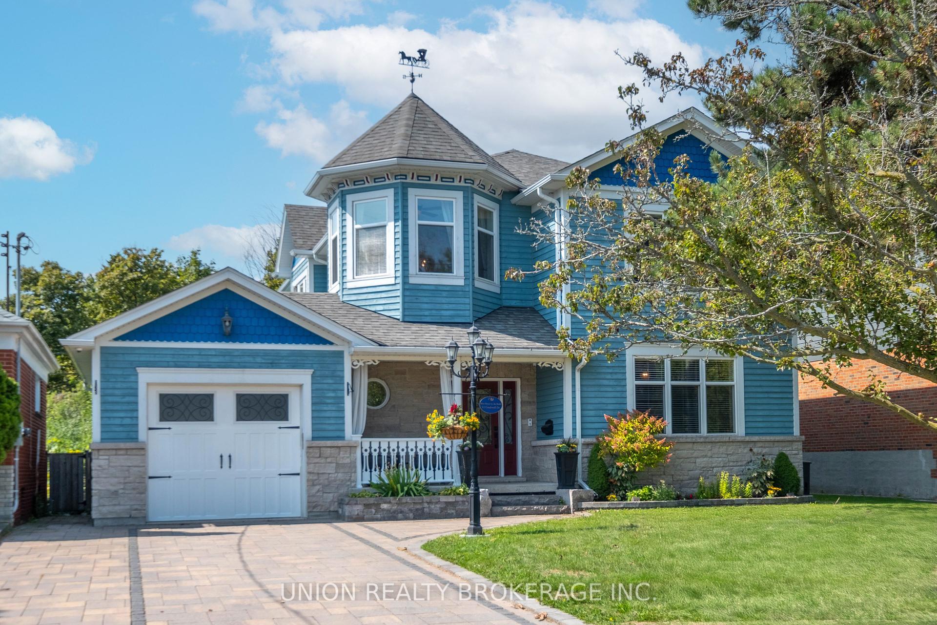 12 Gradwell Drive, Toronto, ON M1M 2M9