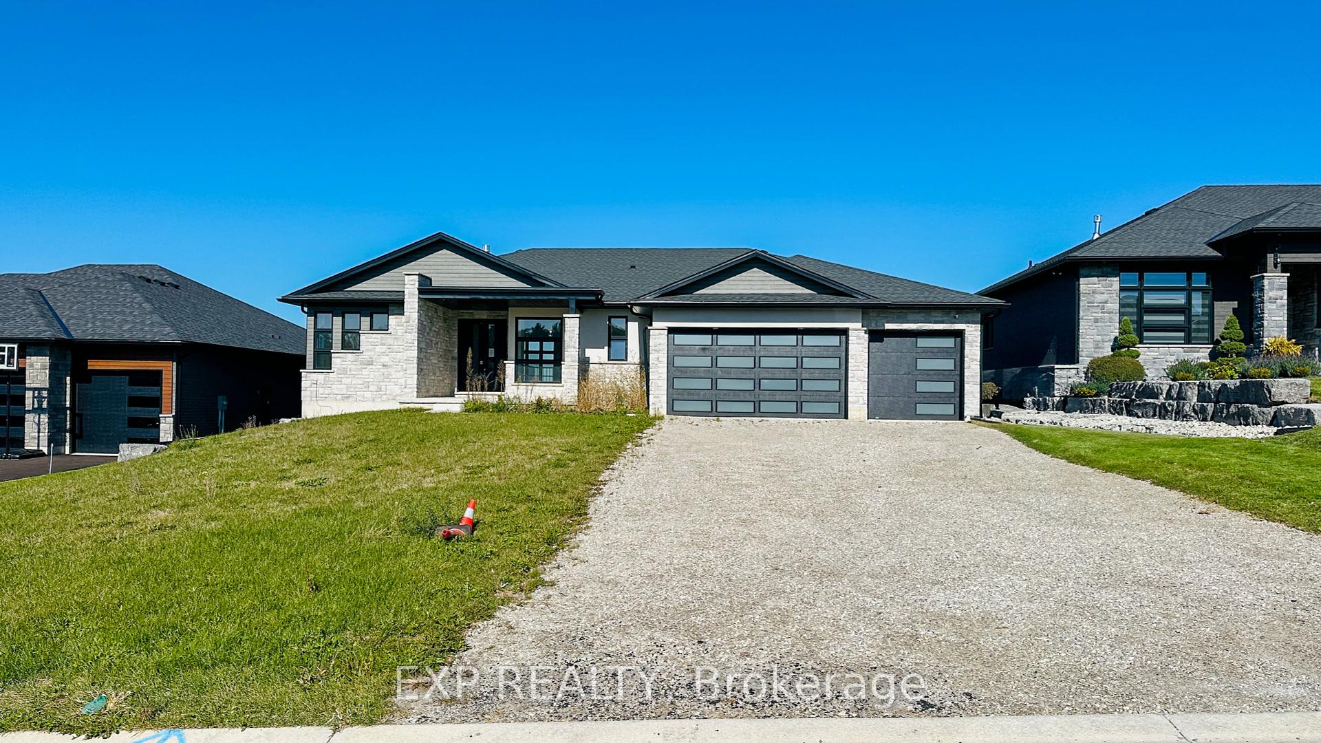 12 Hudson Drive, Brant, ON N3T 0V6