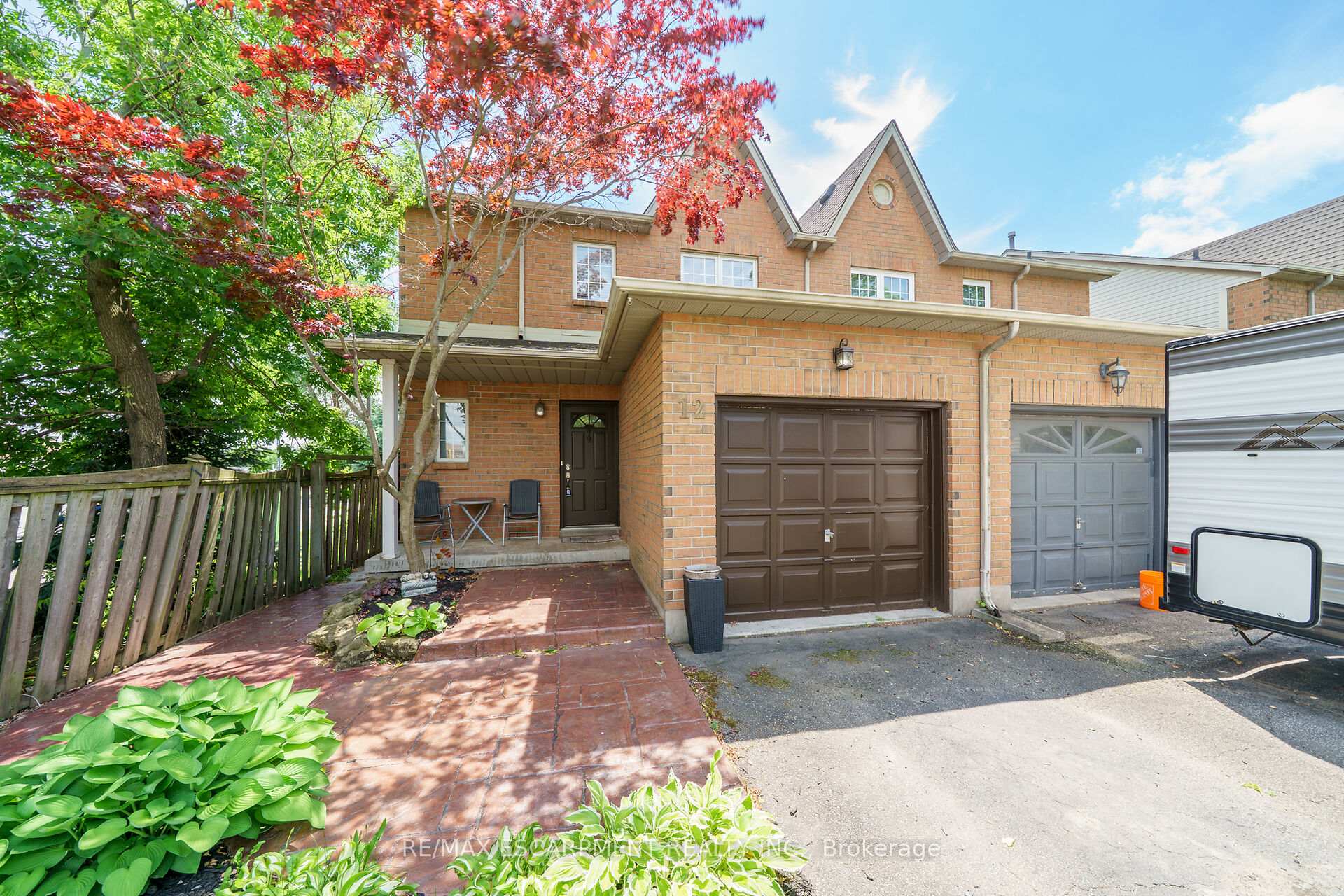 12 JORDAN Court, St. Catharines, ON L2N 7R3