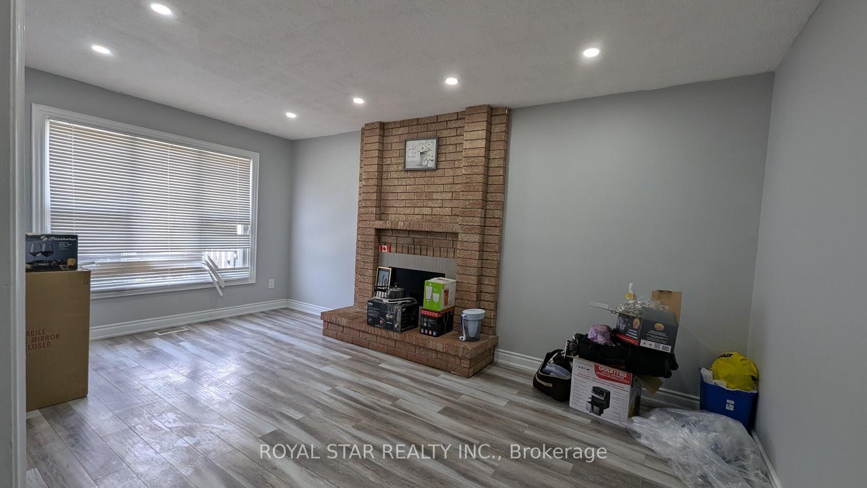 12 Oaklea Boulevard, Brampton, ON L6Y 4G7