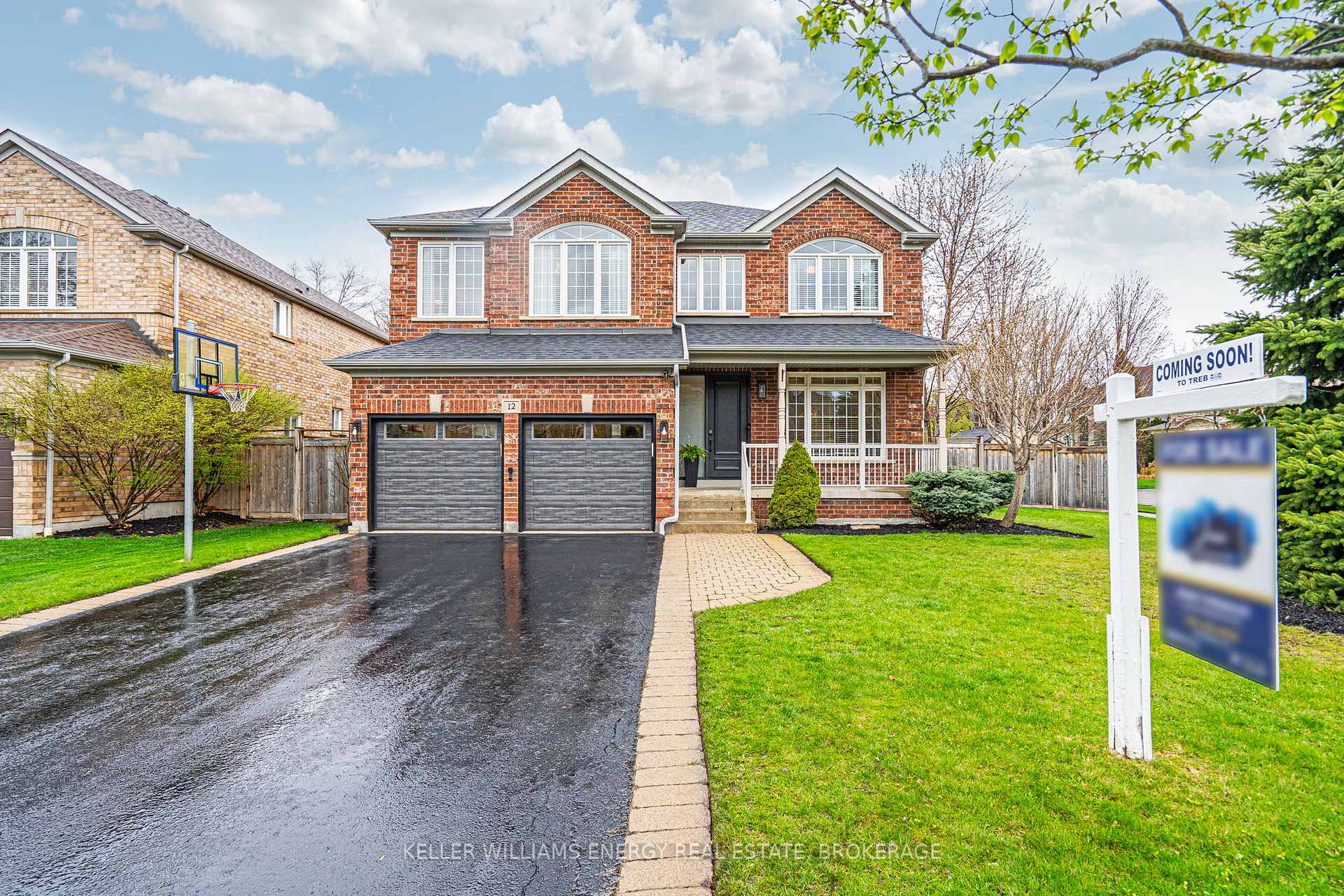 12 Preservation Place, Whitby, ON L1P 1X9