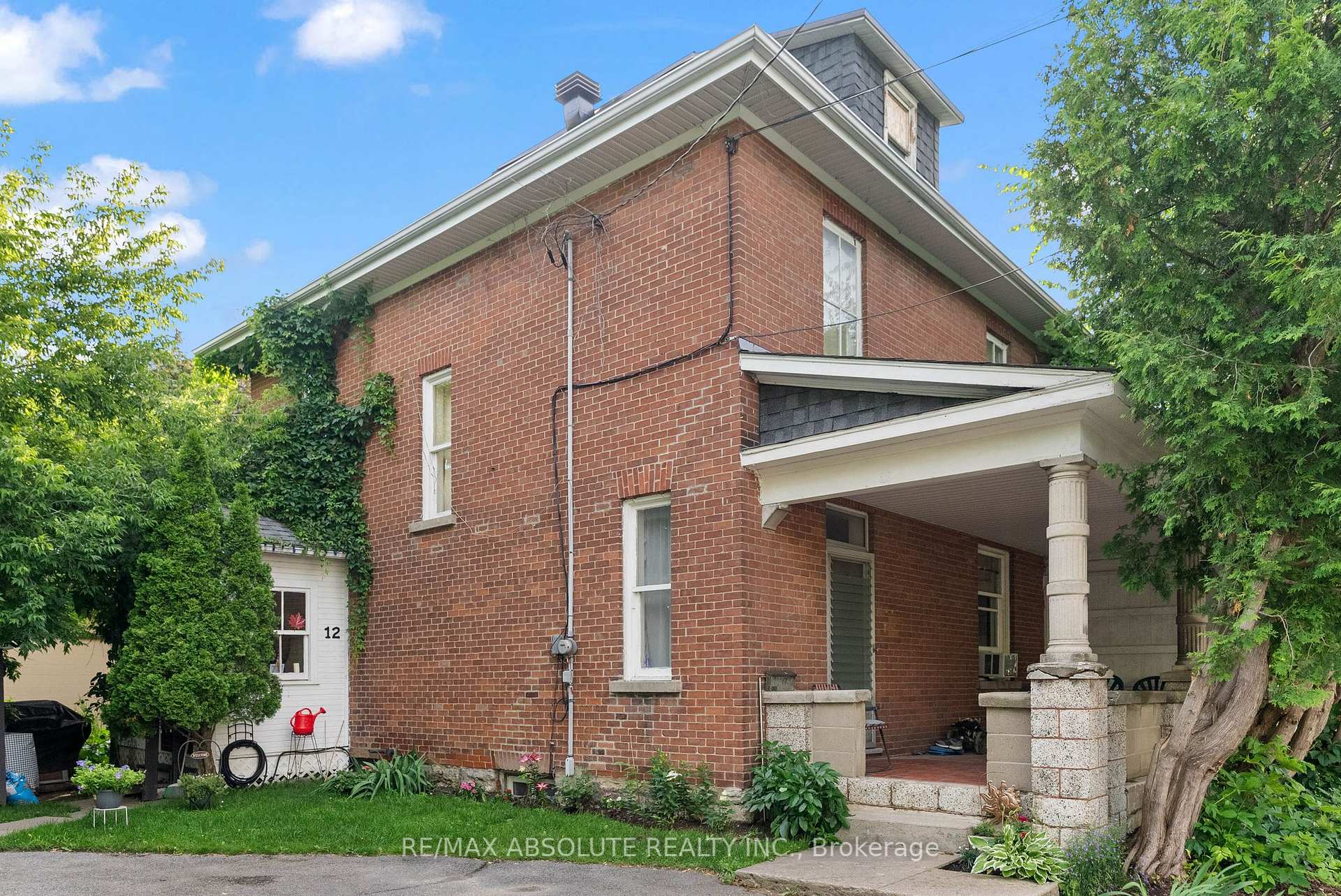 12 Rock Lane E, Arnprior, ON K7S 2C2