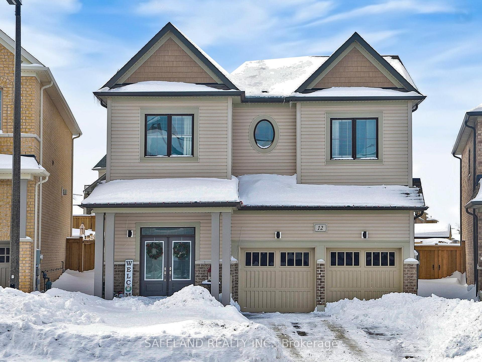 12 Whitcombe Street, Georgina, ON L4P 0K3