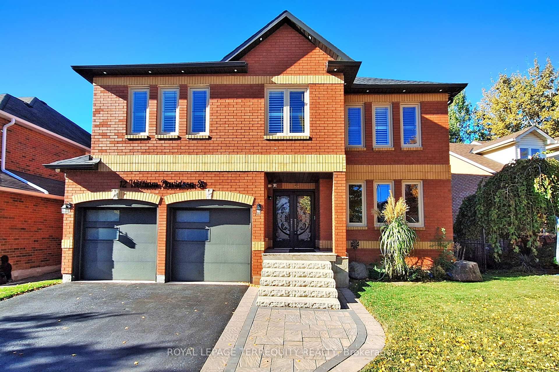 12 William Davidson Street, Whitby, ON L1R 2J2