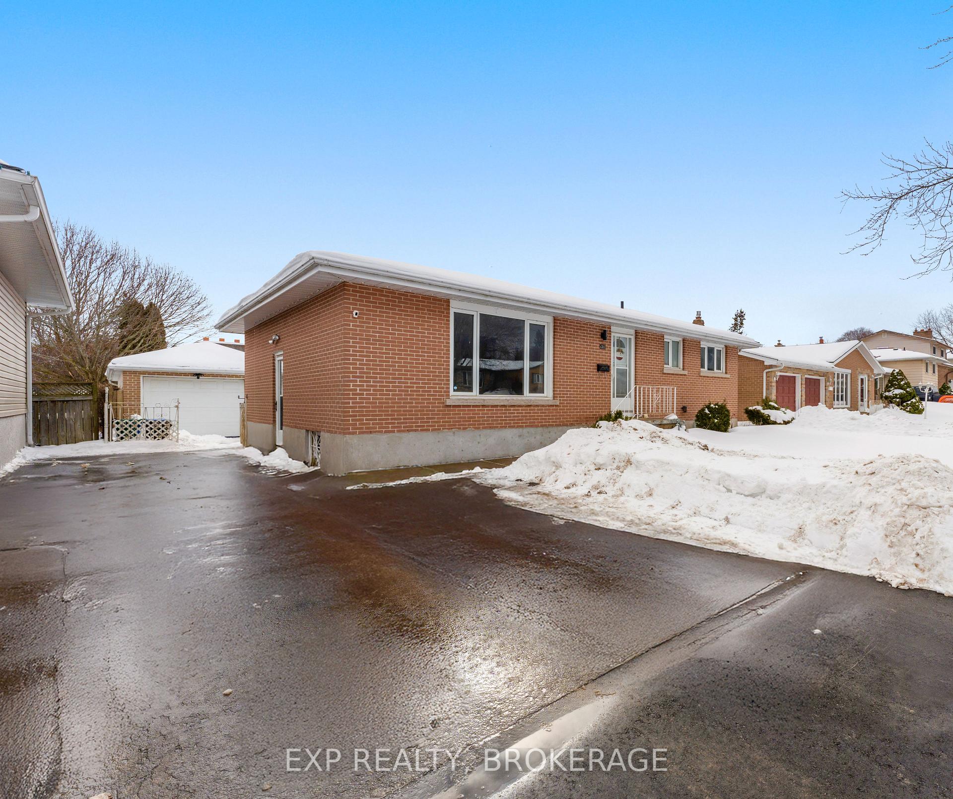 120 Conacher Drive, Kingston, ON K7K 2W8