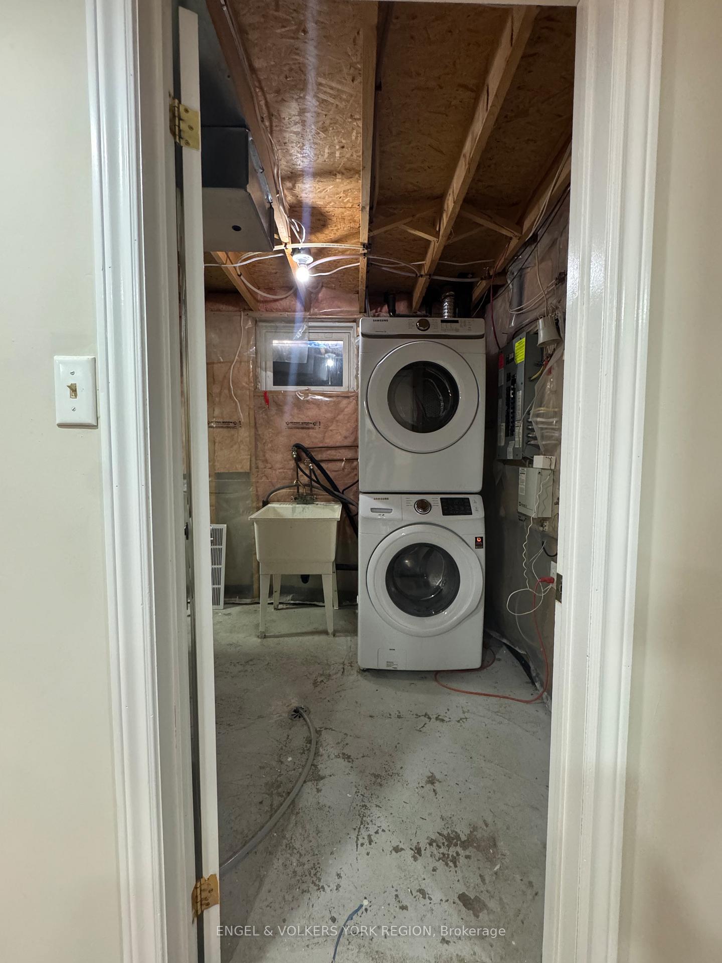 120 Nathan Crescent, Barrie, ON L4N 0S6