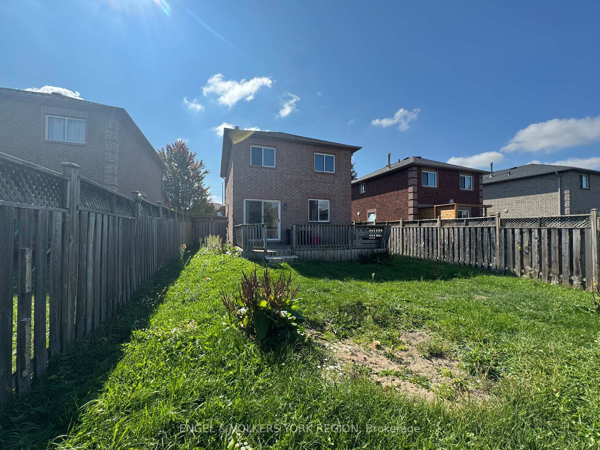 120 Nathan Crescent, Barrie, ON L4N 0S6