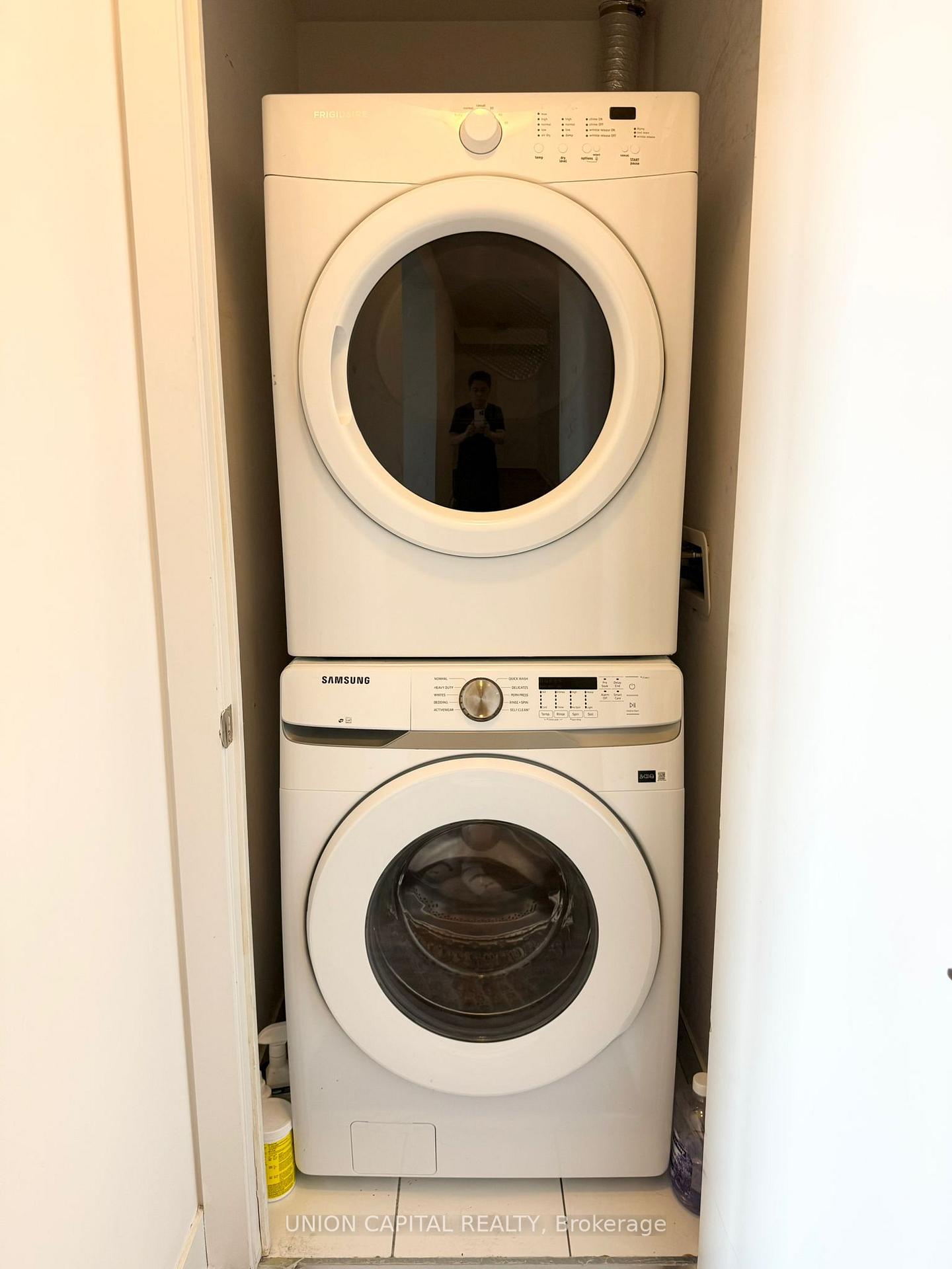 1201 - 9471 Yonge Street, Richmond Hill, ON L4C 0Z5