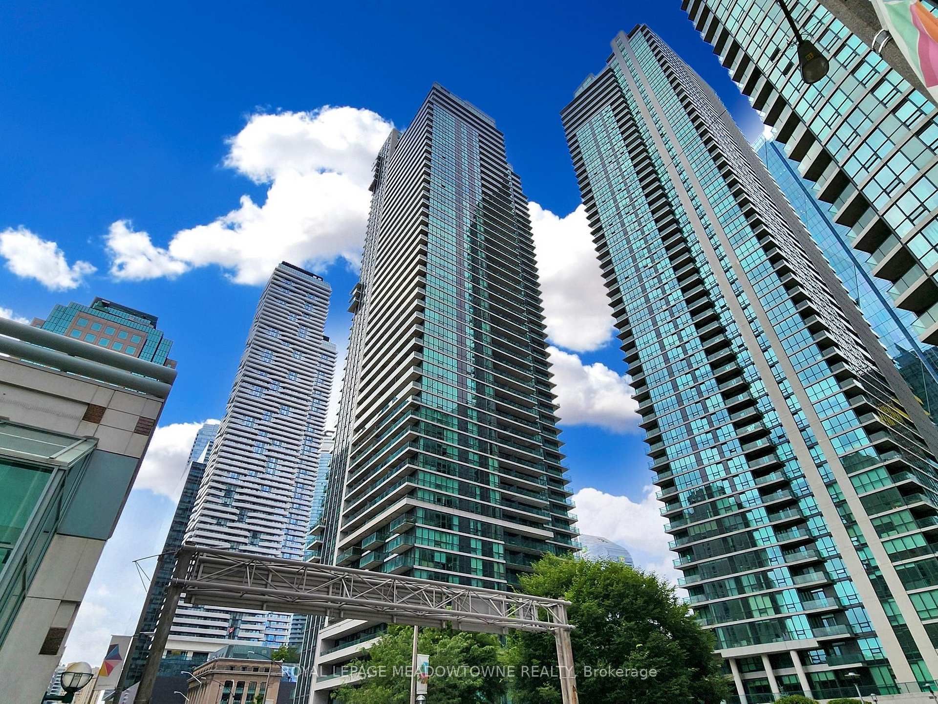 1203 - 33 Bay Street, Toronto, ON M5J 2Z3