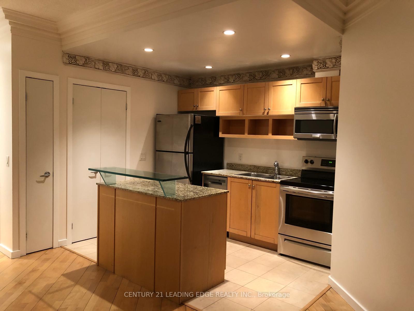 1204 - 218 Queens Quay W, Toronto, ON M5J 2Y6