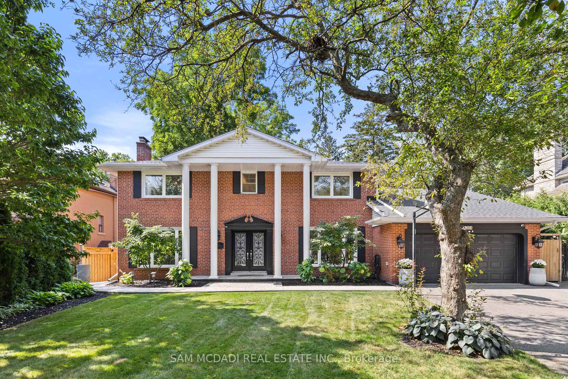 1204 Clarkson Road, Mississauga, ON L5J 2W2