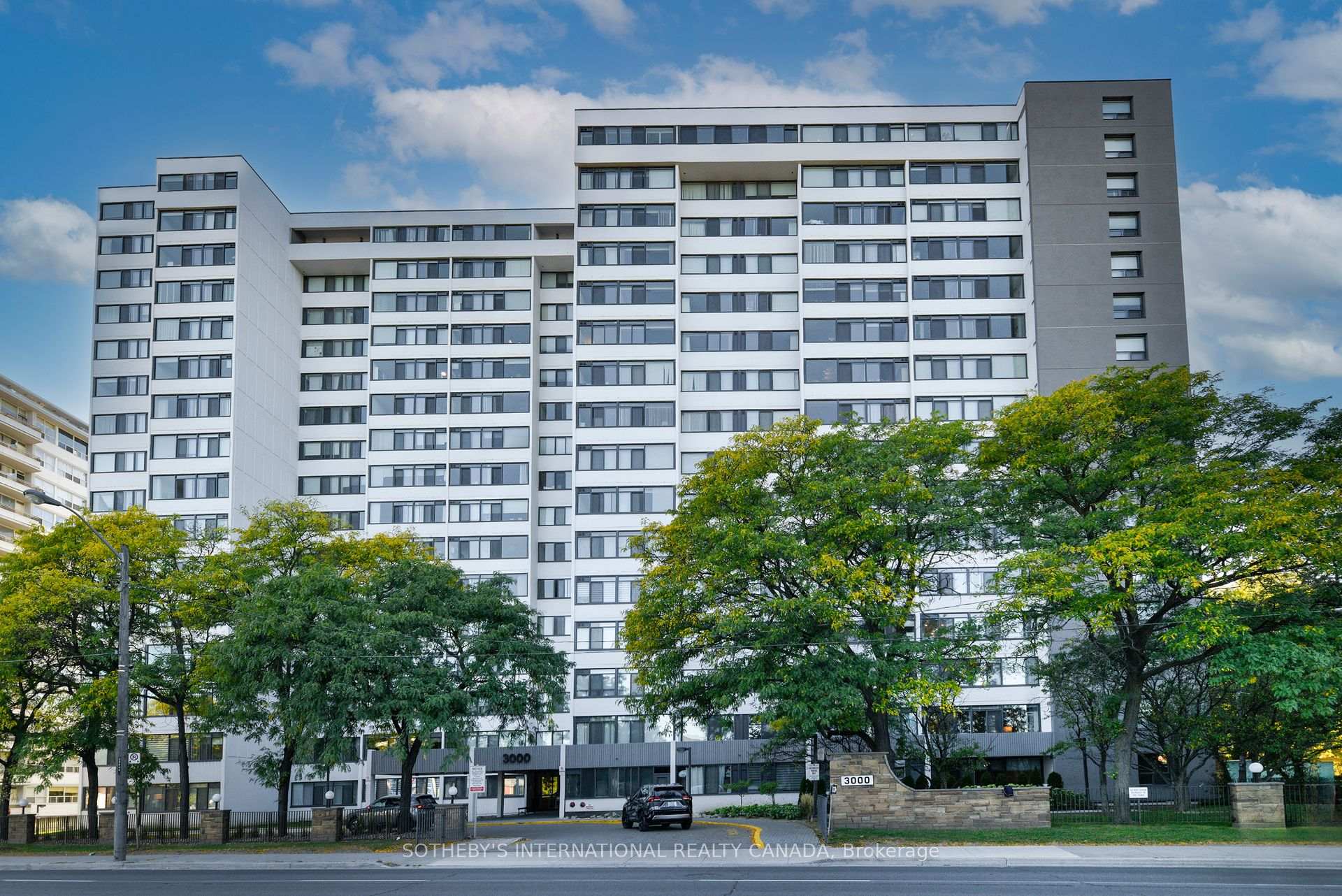 1205 - 3000 Bathurst Street, Toronto, ON M6N 3B4