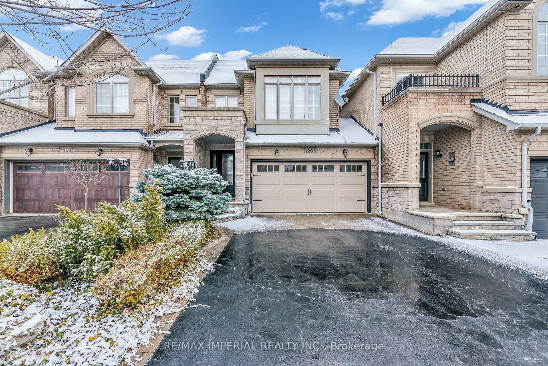 1205 Agram Drive, Oakville, ON L6H 7P1