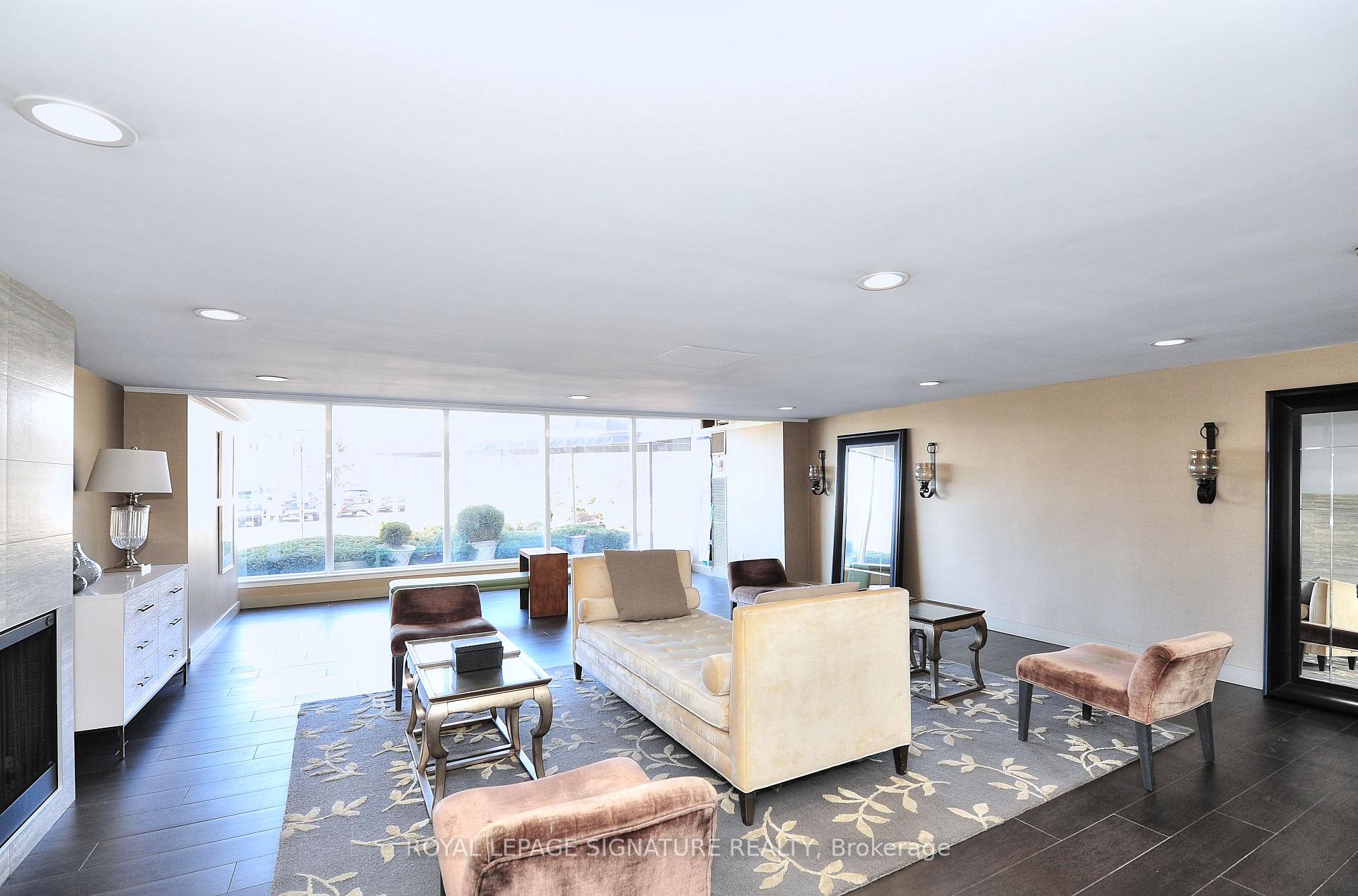 1208 - 7811 Yonge Street, Markham, ON L3T 4S3