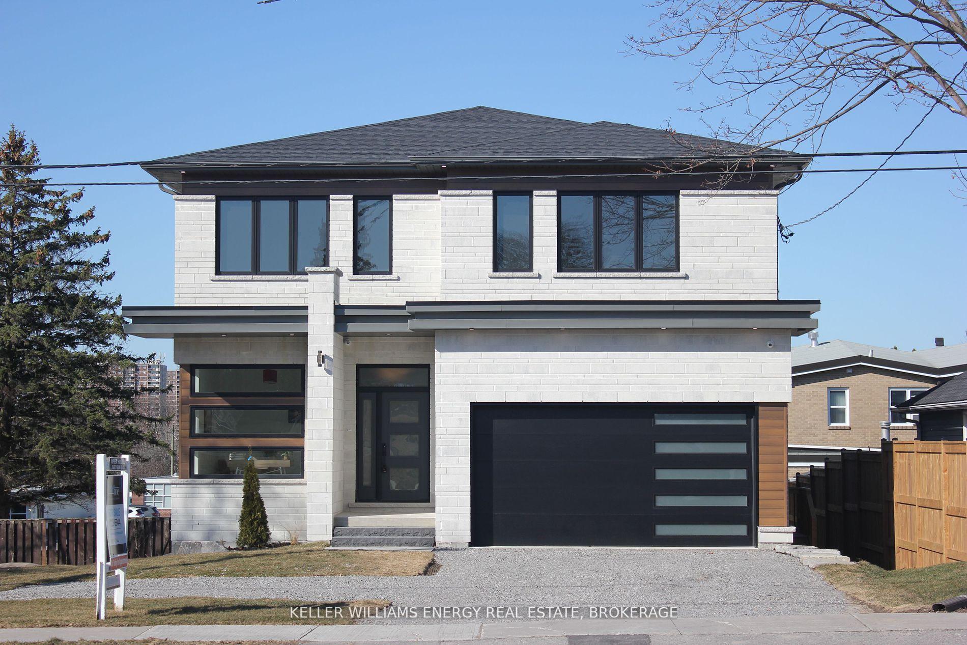 120B Cochrane Street, Whitby, ON L1N 5H8