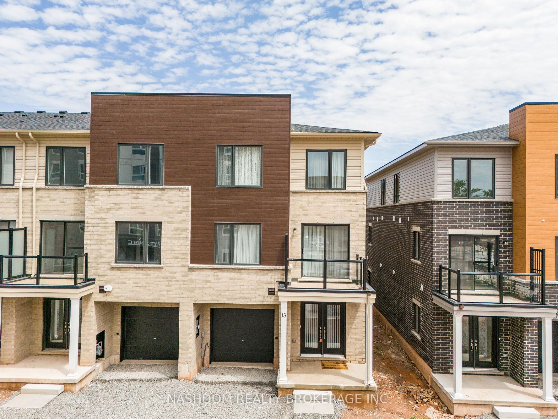 121 - 13 Roxanne Drive, Hamilton, ON L8H 0B6